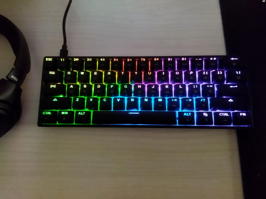 רכיבים ואביזרים למחשבים - מקלדת gk 61 yealow switch | מודעה-1236266