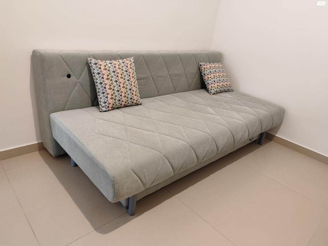 ריהוט לסלון - ספה נפתחת במצב מעולה (כמו | מודעה-1479524